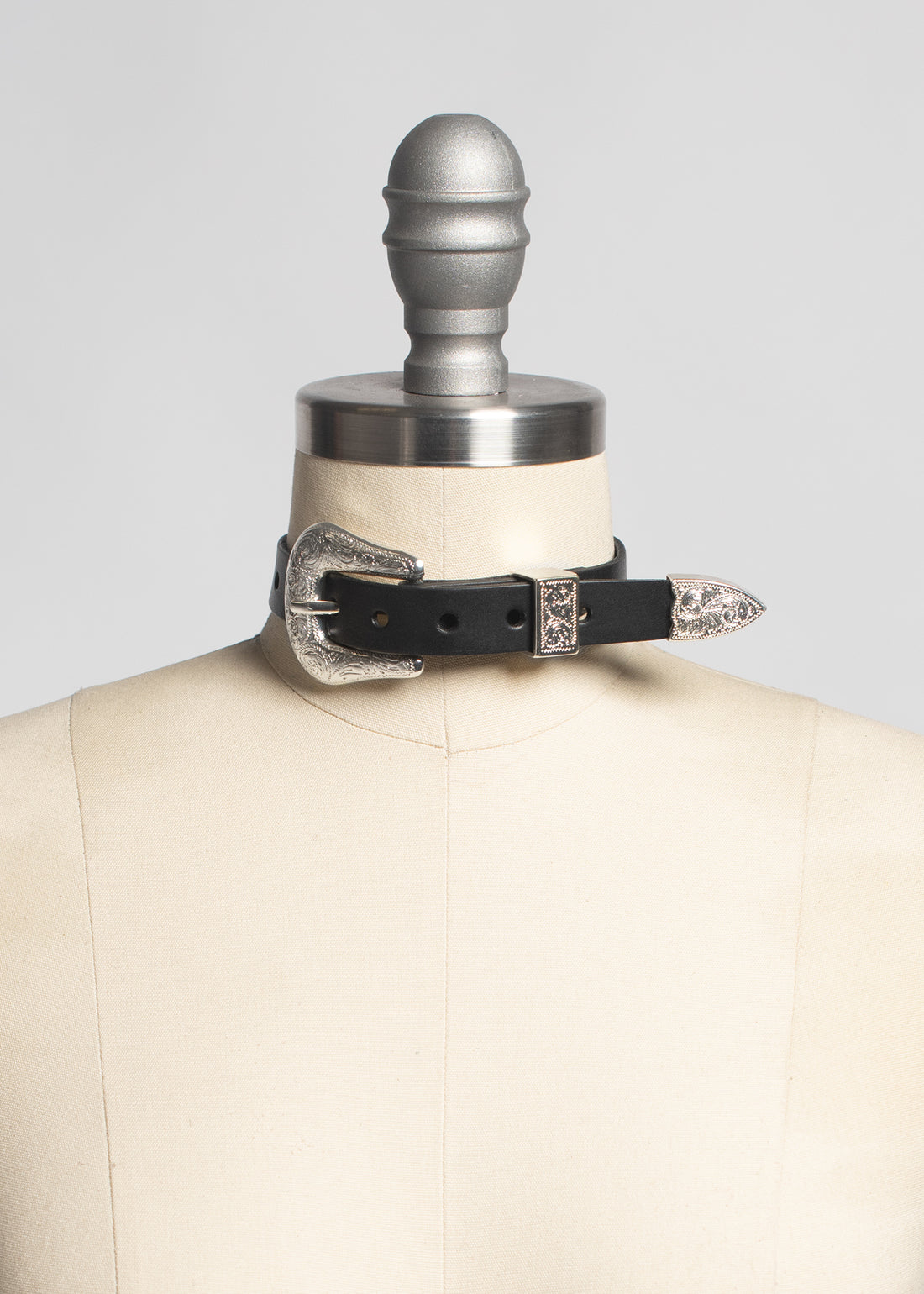 Apatico - Western Buckle Choker Collar- Gothic Leather Fashion